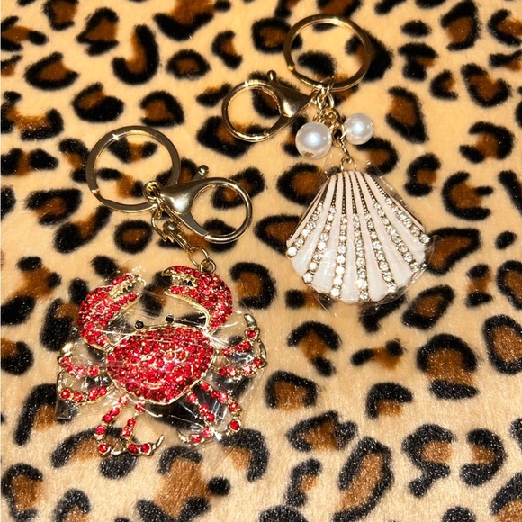bag charms | Accessories | Crab And Shell Key Holder Set Red And Gold ...